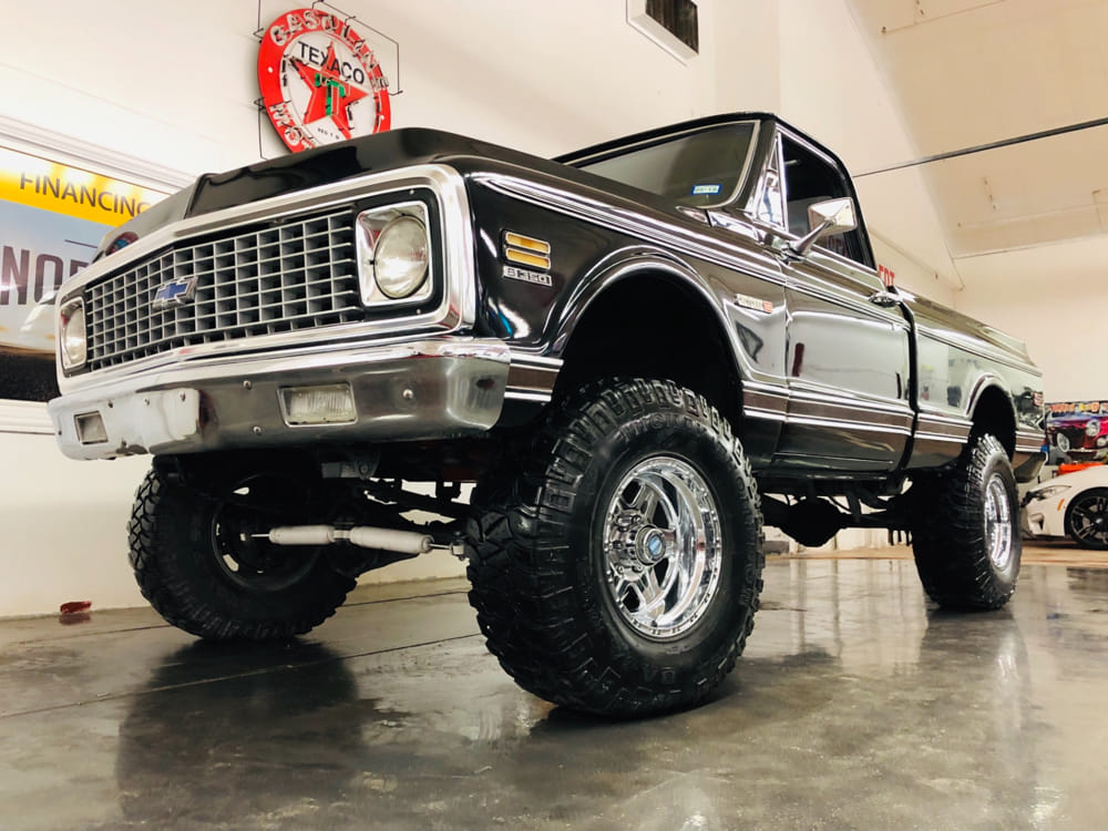 Rocket 350 Vs Chevy 350: Which Is Better For You?